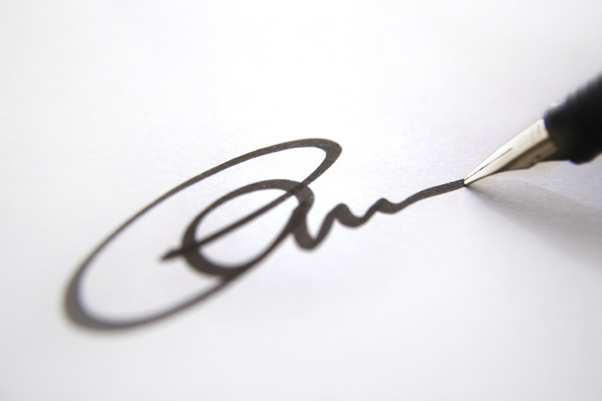 Senado aprova ampliação do uso de assinatura eletrônica em documentos ...